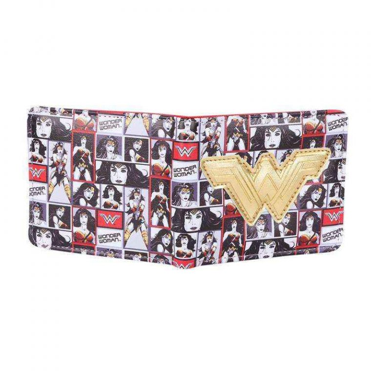 Wonder Woman Collage Wallet - Knock